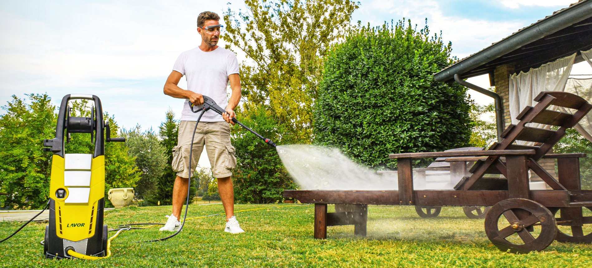 Lavor Galaxy 160 and Lavor Planet among the best high-pressure cleaners ...